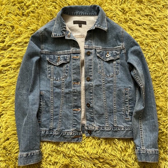 Uniqlo | Jackets & Coats | Uniqlo Structure Medium Wash Denim Jacket ...